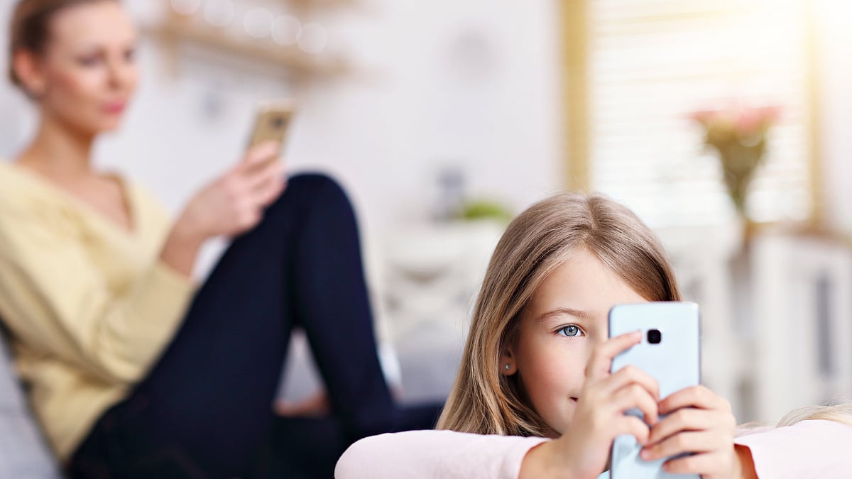 Digital Parenting Week (Oct 20th to Oct 24th) | Days Of The Year