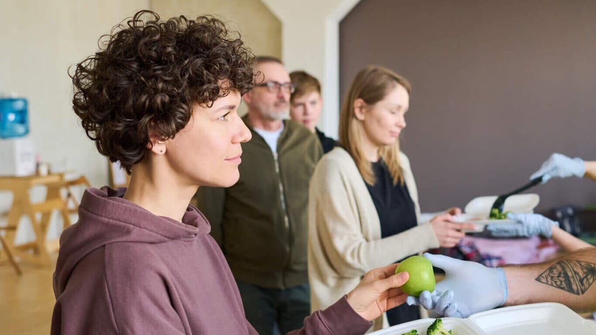 National Kiss of Hope Day (April 26th, 2025) | Days Of The Year