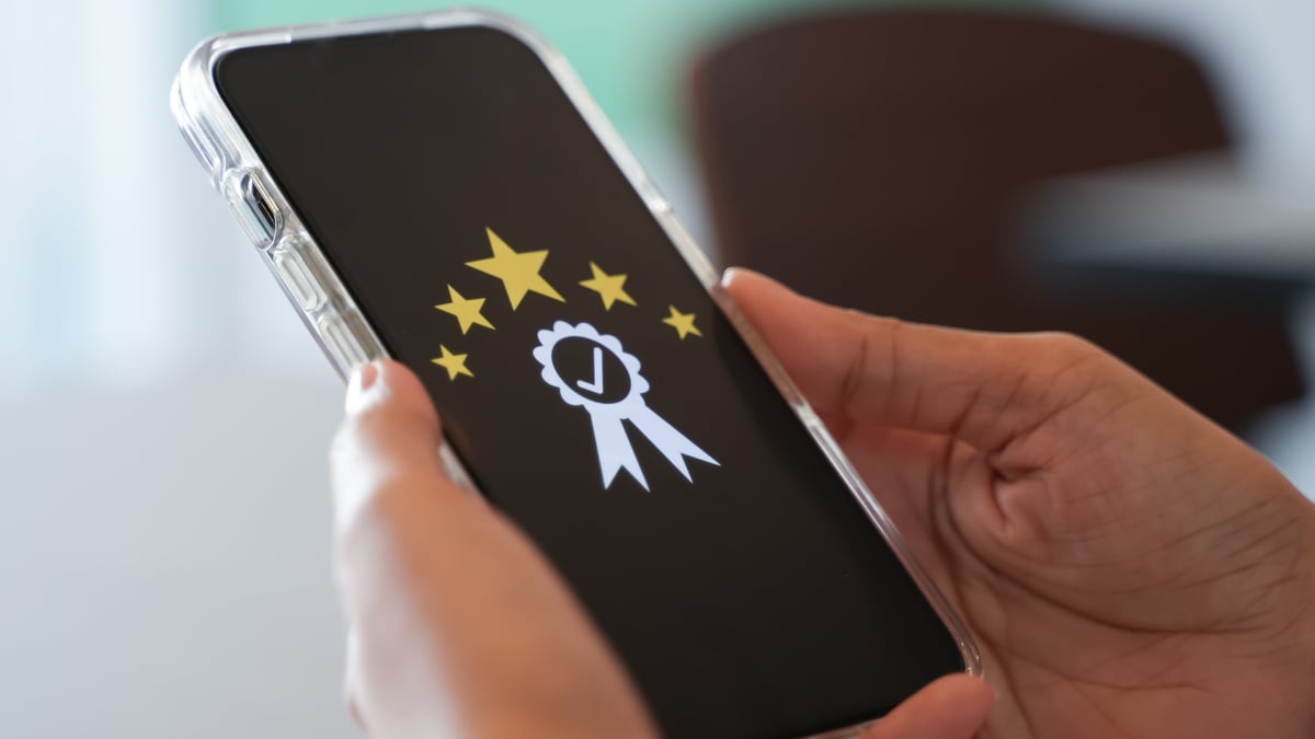 National SI 5 Star Phone Certification Day (April 5th) | Days Of The Year