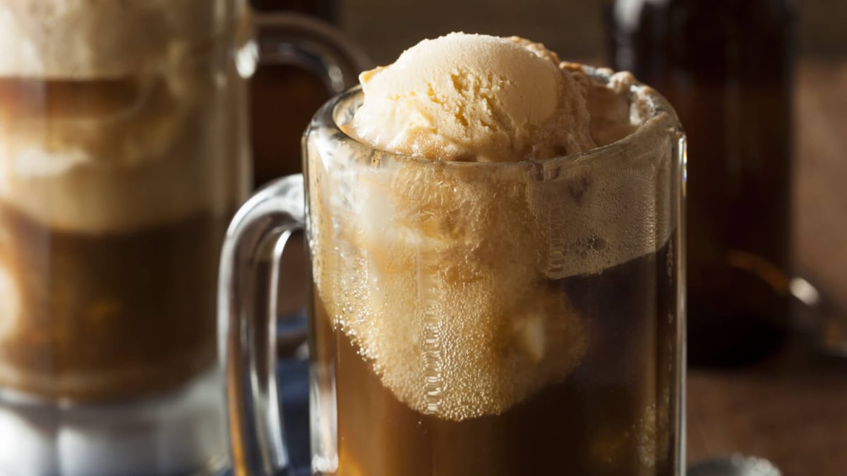 National Root Beer Float Day (August 6th) | Days Of The Year