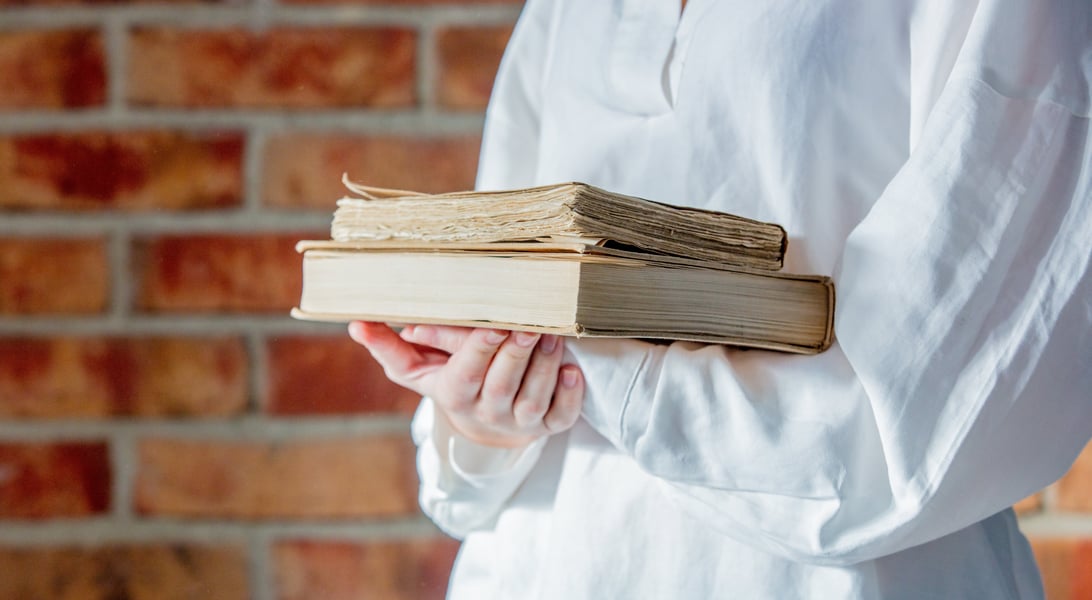 National Librarian Day (April 16th) | Days Of The Year