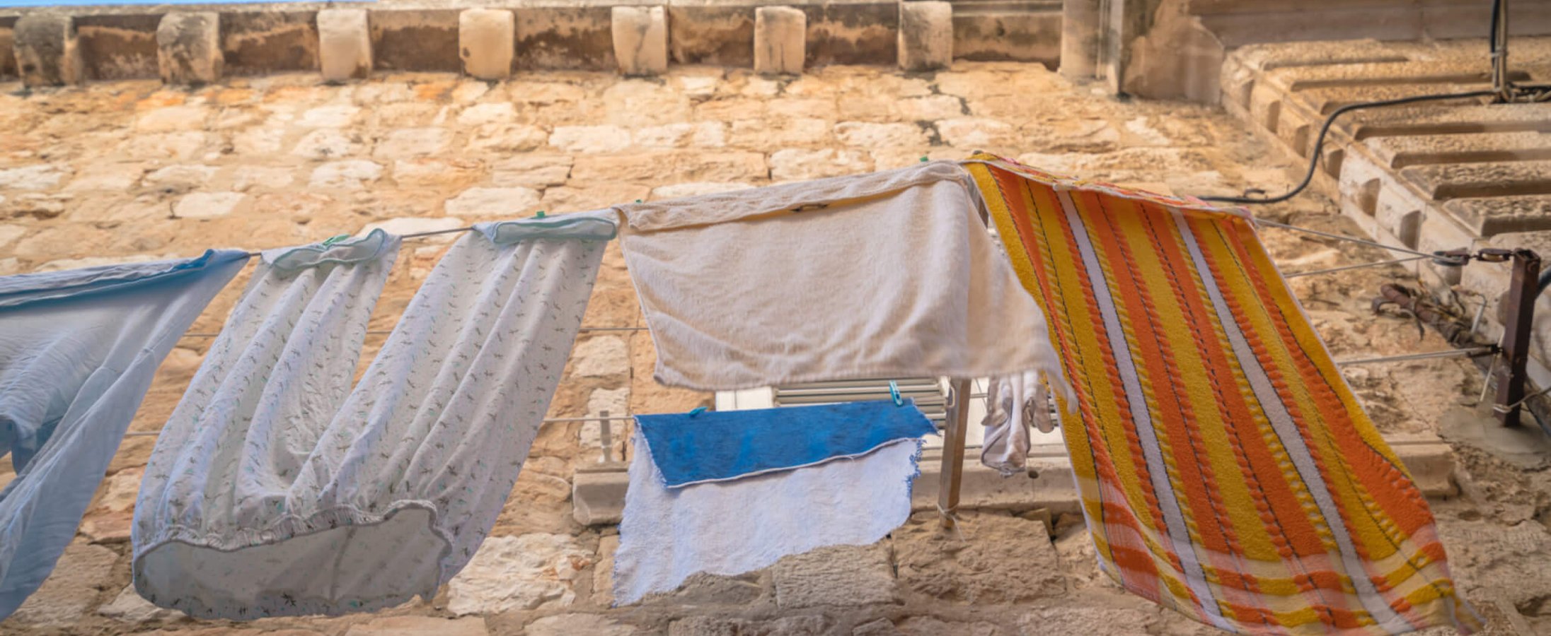 National Hanging Out Day (April 19th) | Days Of The Year