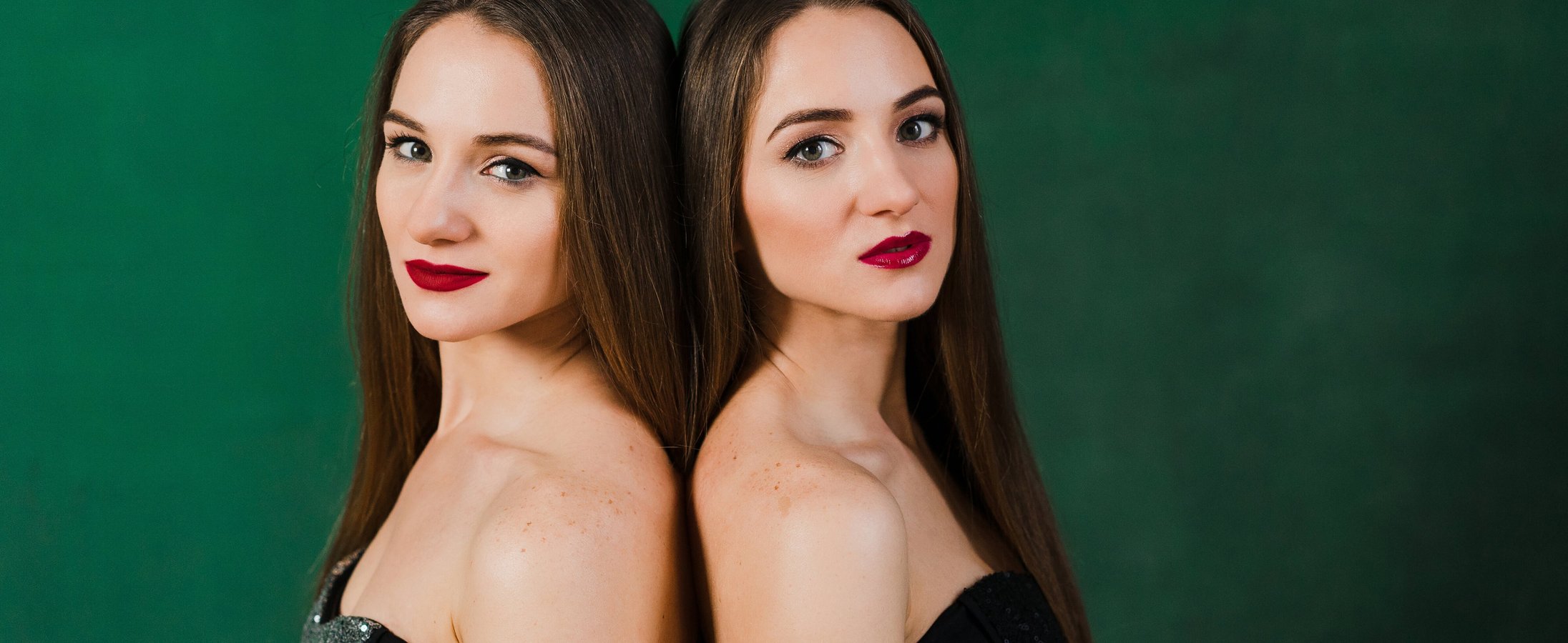 National Twin Day (December 18th) | Days Of The Year