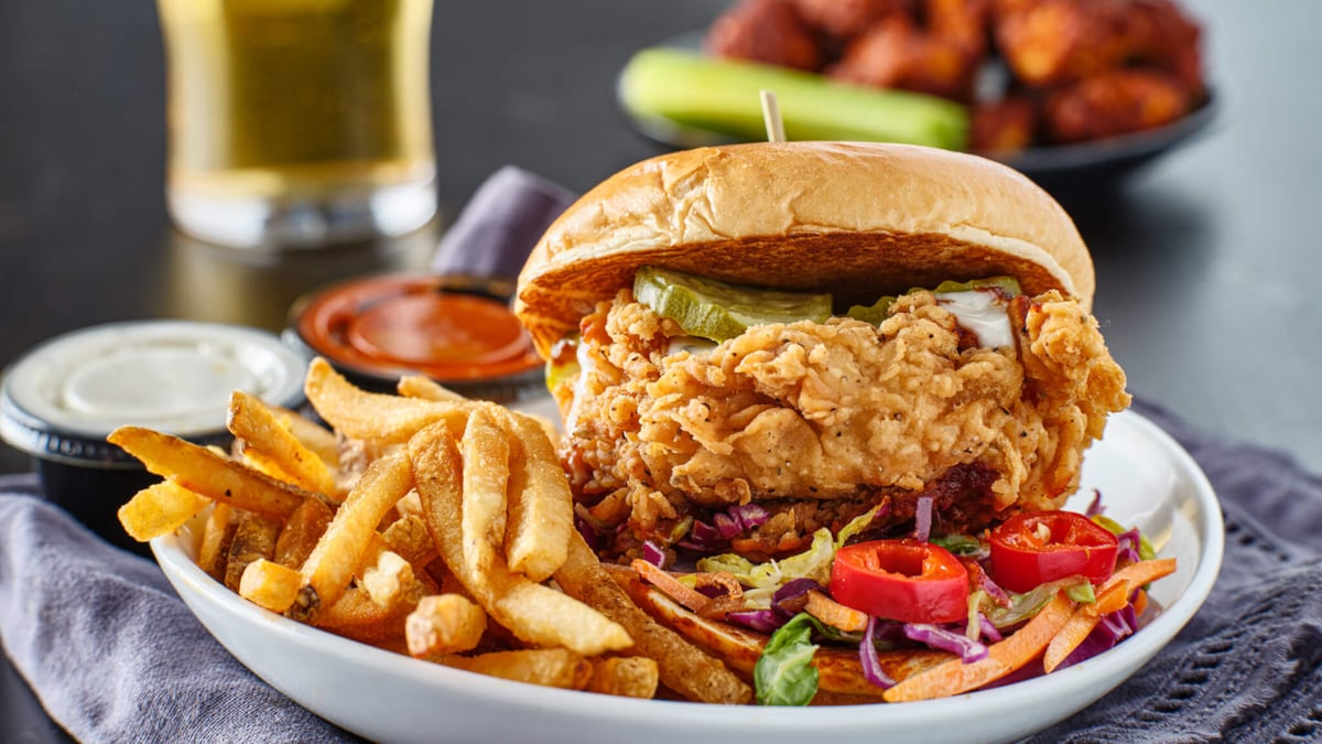 National Fried Chicken Sandwich Day (November 9th) | Days Of The Year