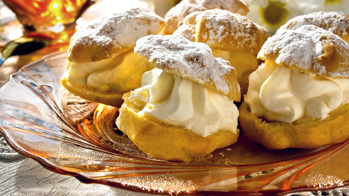National Cream Puff Day (January 2nd) | Days Of The Year