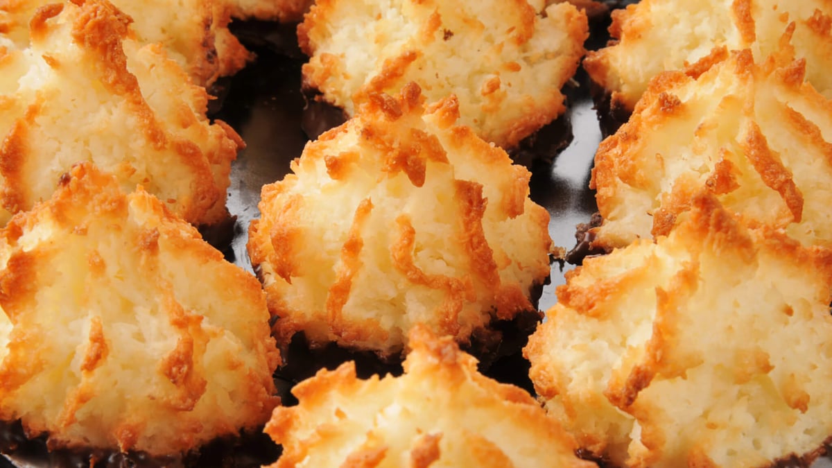 National Macaroon Day (May 31st) | Days Of The Year