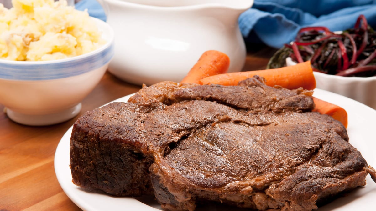 National Slow Cooking Month (January 2025) | Days Of The Year