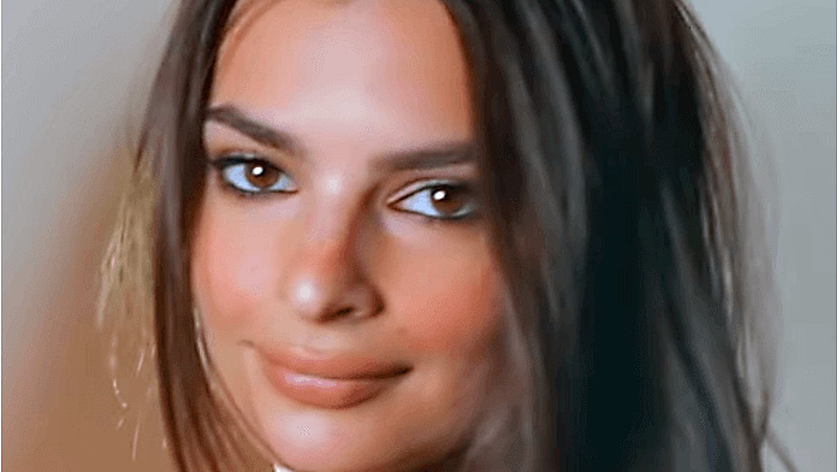 Emily Ratajkowski's birthday (Jun 7th, 1991) | Days Of The Year